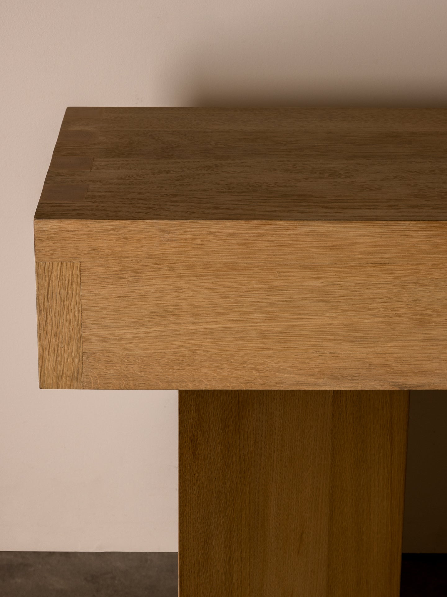 Dovetail Console – Rachel Donath